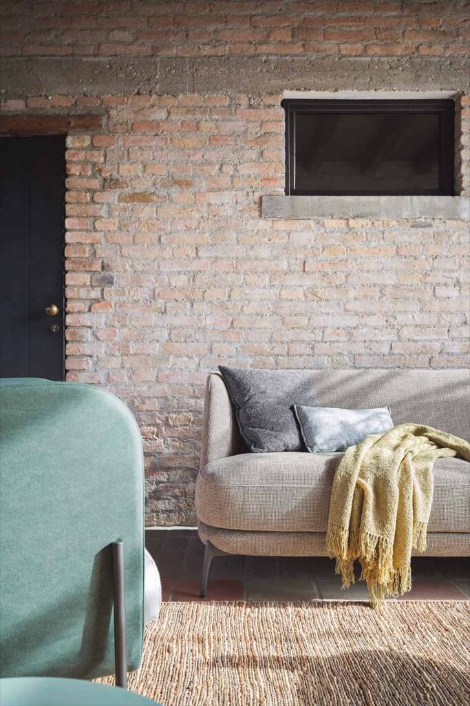 Velvet Luxury Sofa - KRIEDER